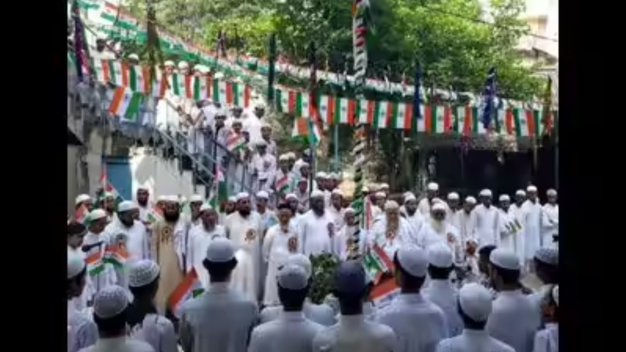 4.8 lakh students in 614 madrasas set to follow Vande Mataram order