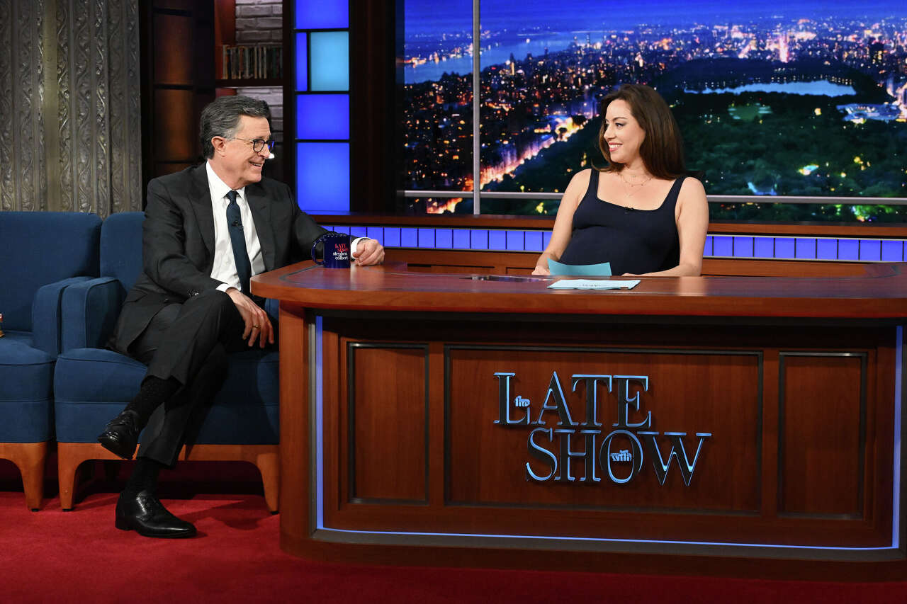 Pregnant Aubrey Plaza to 'Late Show' host Stephen Colbert: 'My water ...