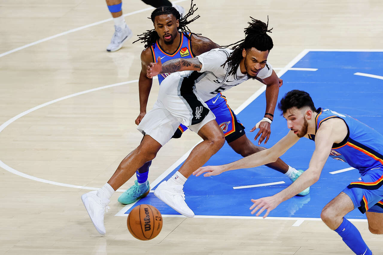 Why Stephon Castle shouldered blame for Spurs' turnover woes against ...