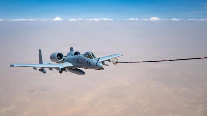 A-10s deployed to the Middle East now flying with new refueling probe ...
