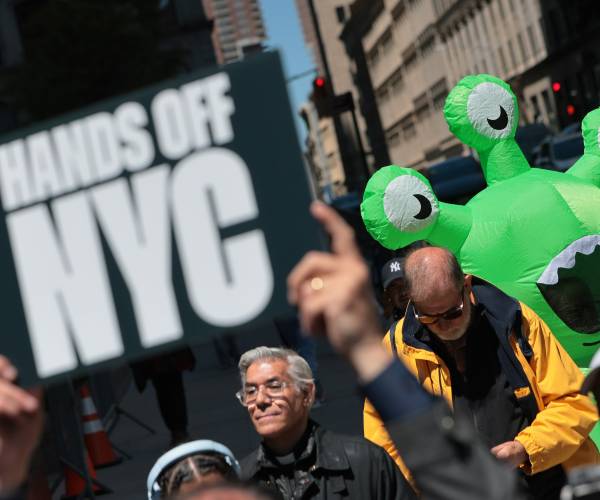 NY lawmakers pass immigration protection measures in budget bill