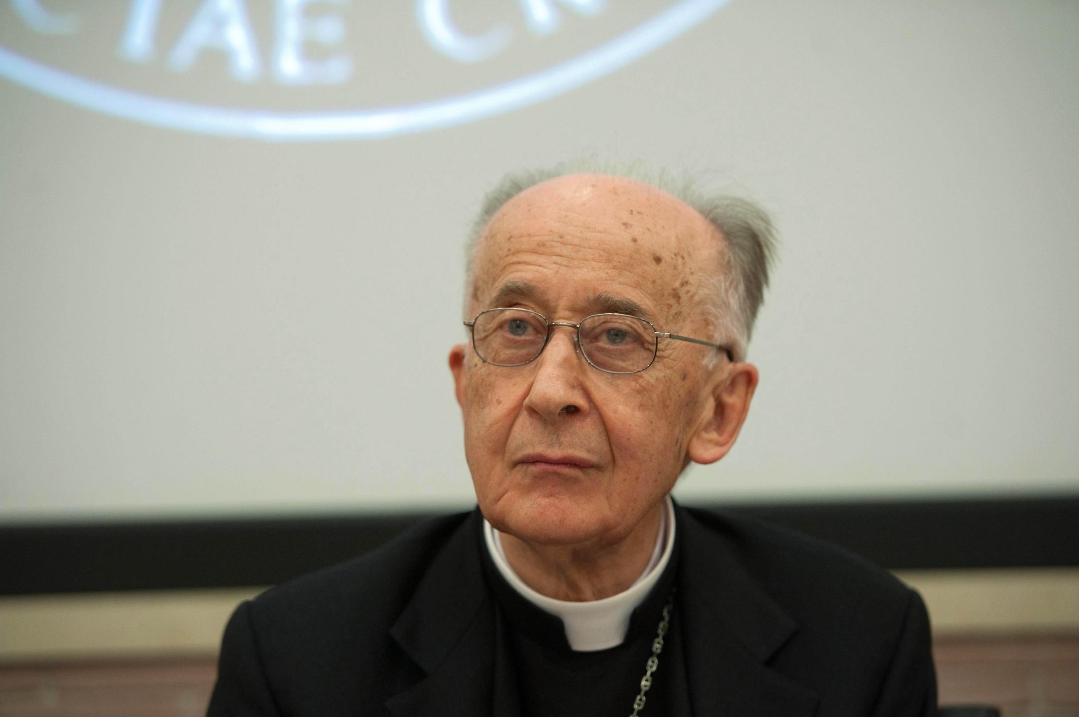 La città abbraccia il cardinale. Apprensione per la salute dell’ex ...