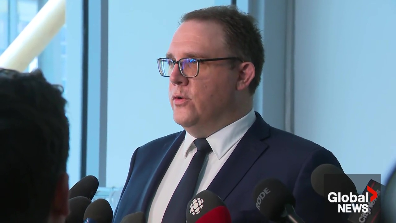 Alberta Premier Danielle Smith shuffles cabinet following 2 resignations