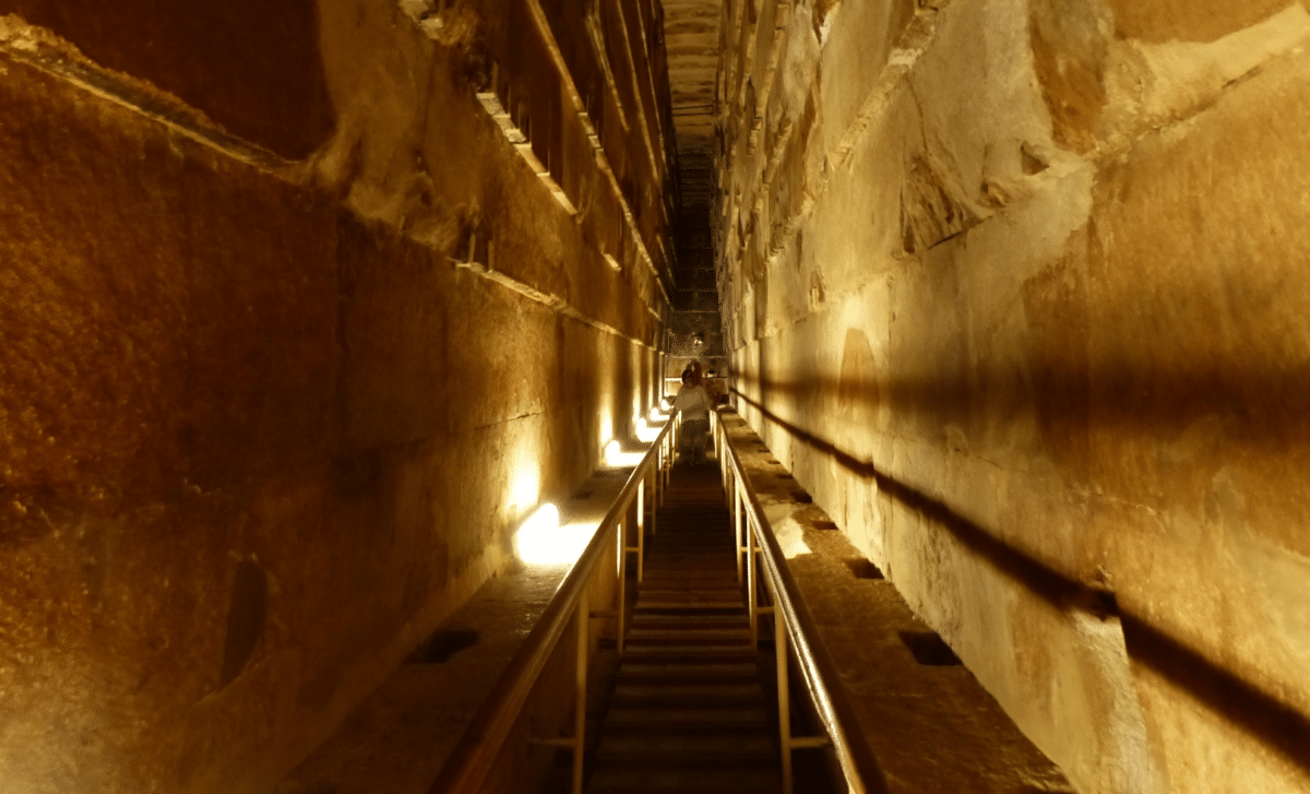 Scientists reveal hidden feature that keeps Khufu’s pyramid standing ...