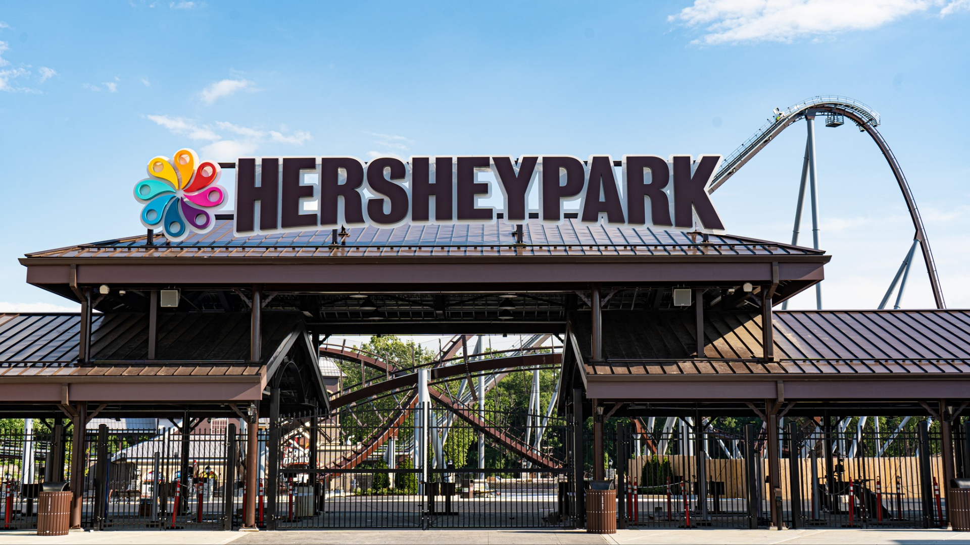 Hersheypark's summer opening threatened as union workers vote to strike