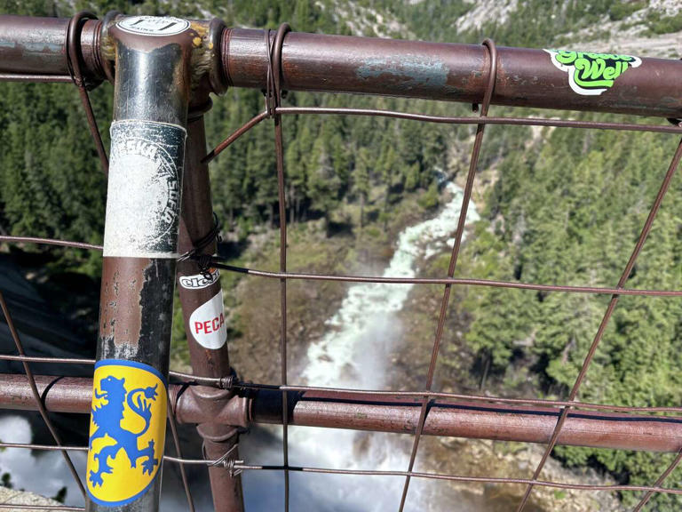 People are putting stickers all over Yosemite National Park's most ...