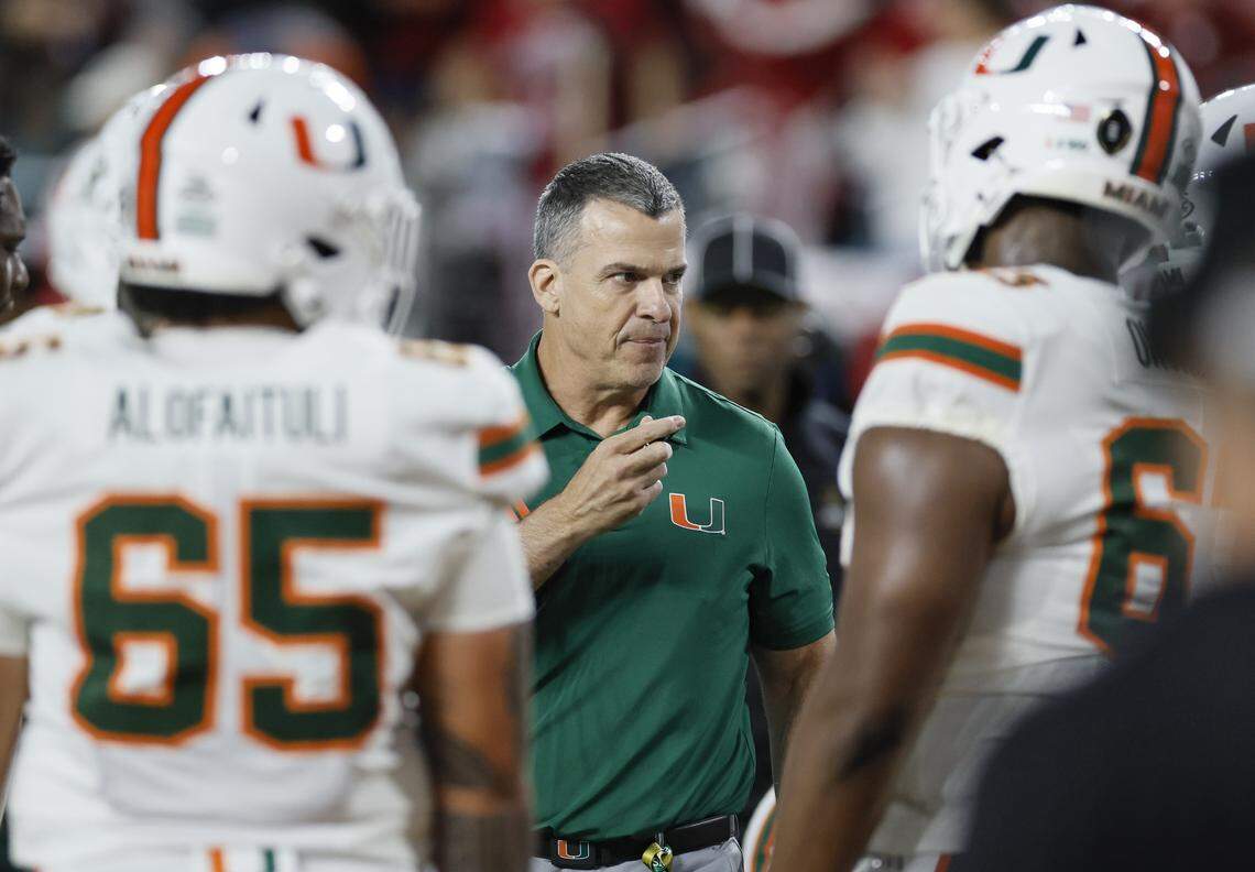 Hurricanes keep up recruiting momentum with commitments from two blue ...