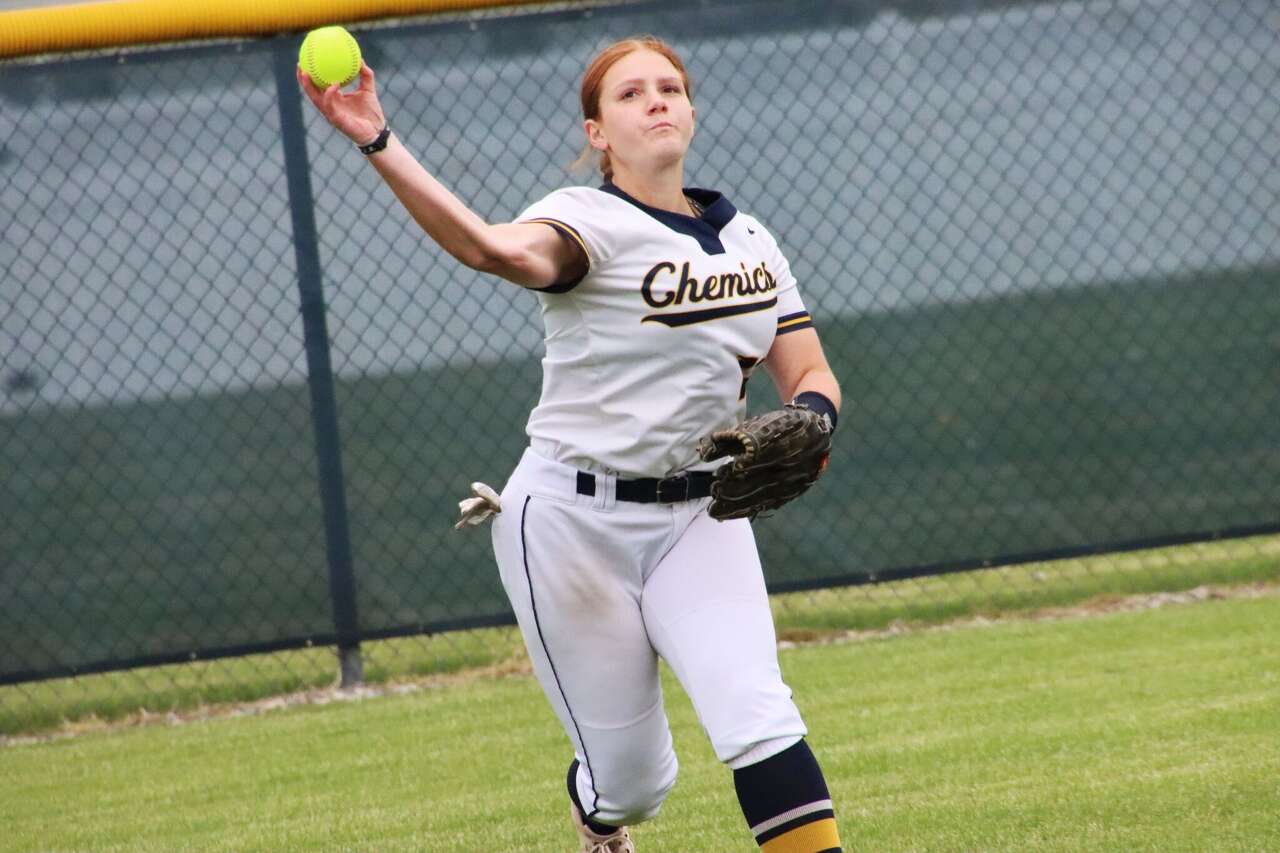 Chemics get one hit in SVL title game