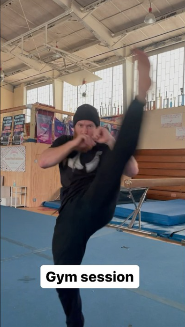 Martial arts gym session strength, mobility & flow training