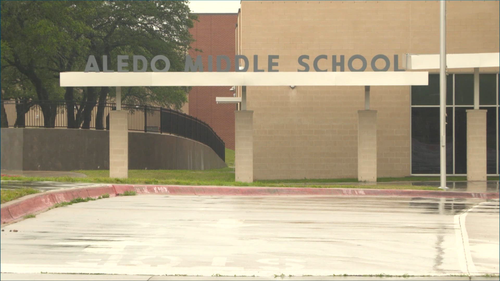 Aledo ISD middle schooler dies in accident, school officials say