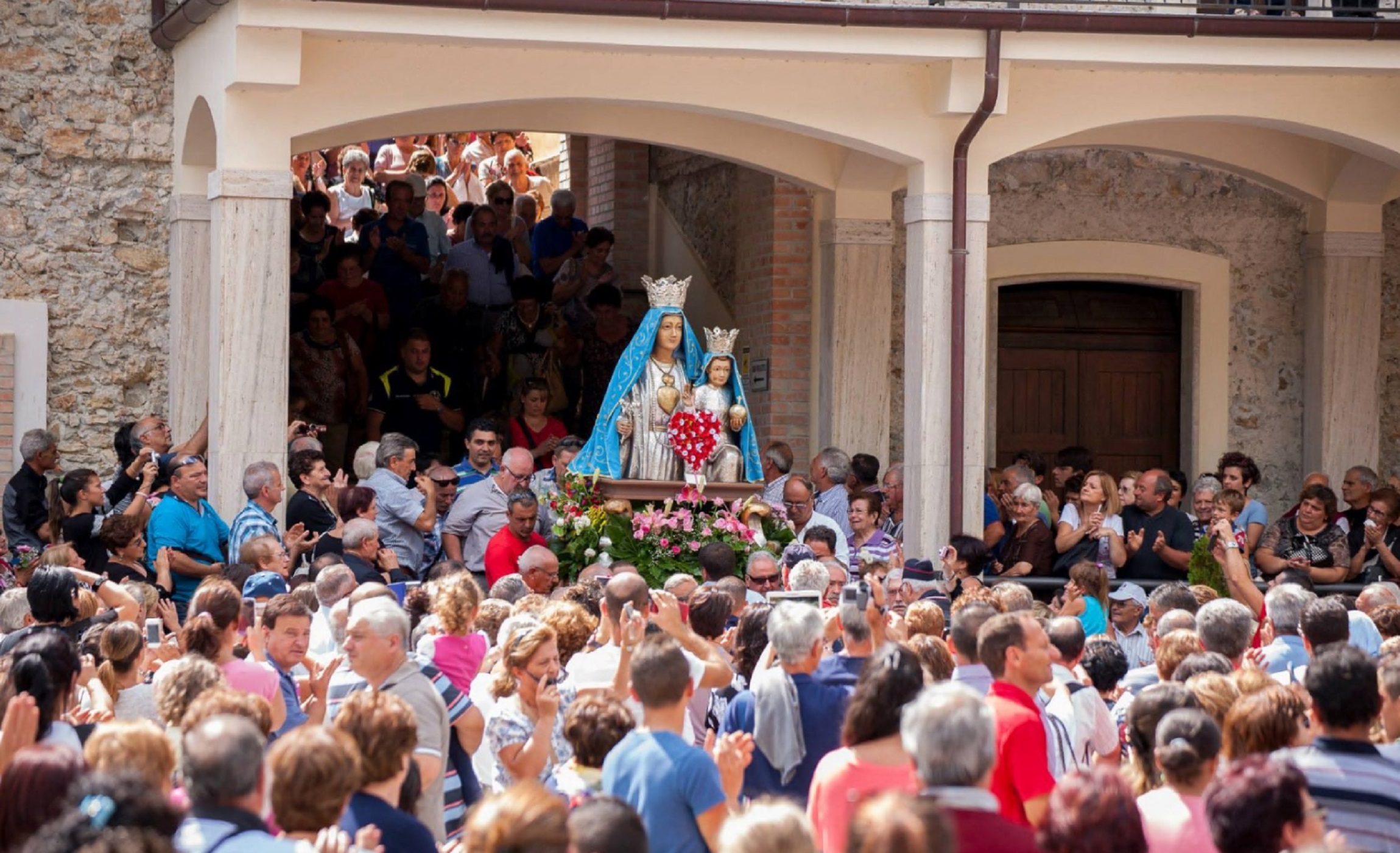 Bimbo di S Filippo del Mela finalmente cammina, si grida al miracolo ...