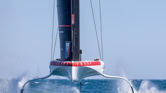 Luna Rossa torna in acqua a Cagliari a bordo del velocissimo AC40: «Il ...