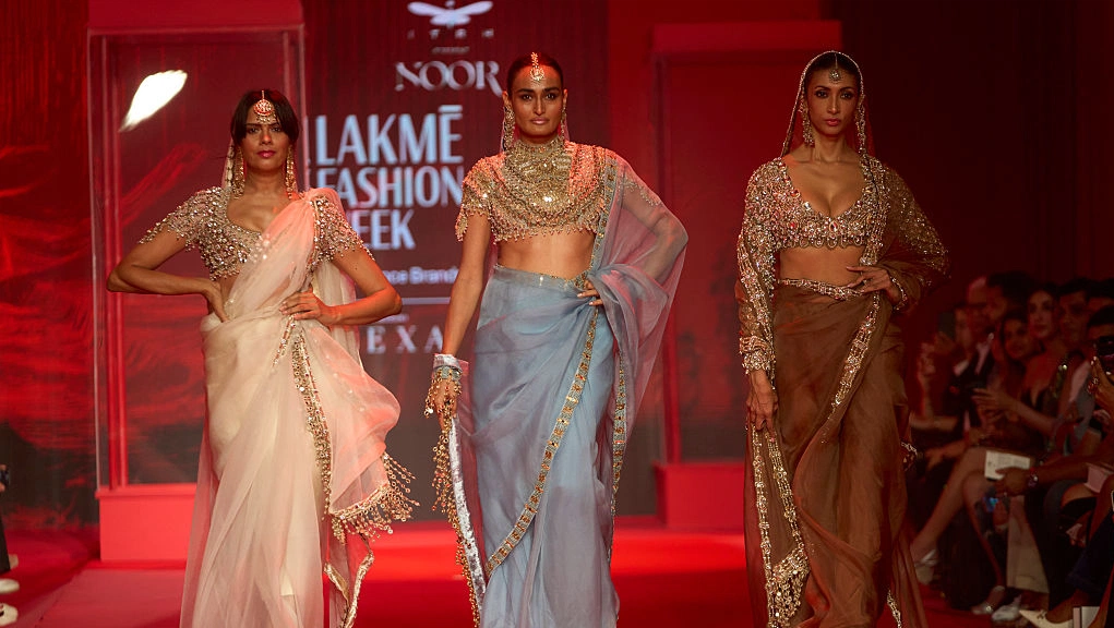 Her Zindagi showcases must-have saree blouse designs for 2026