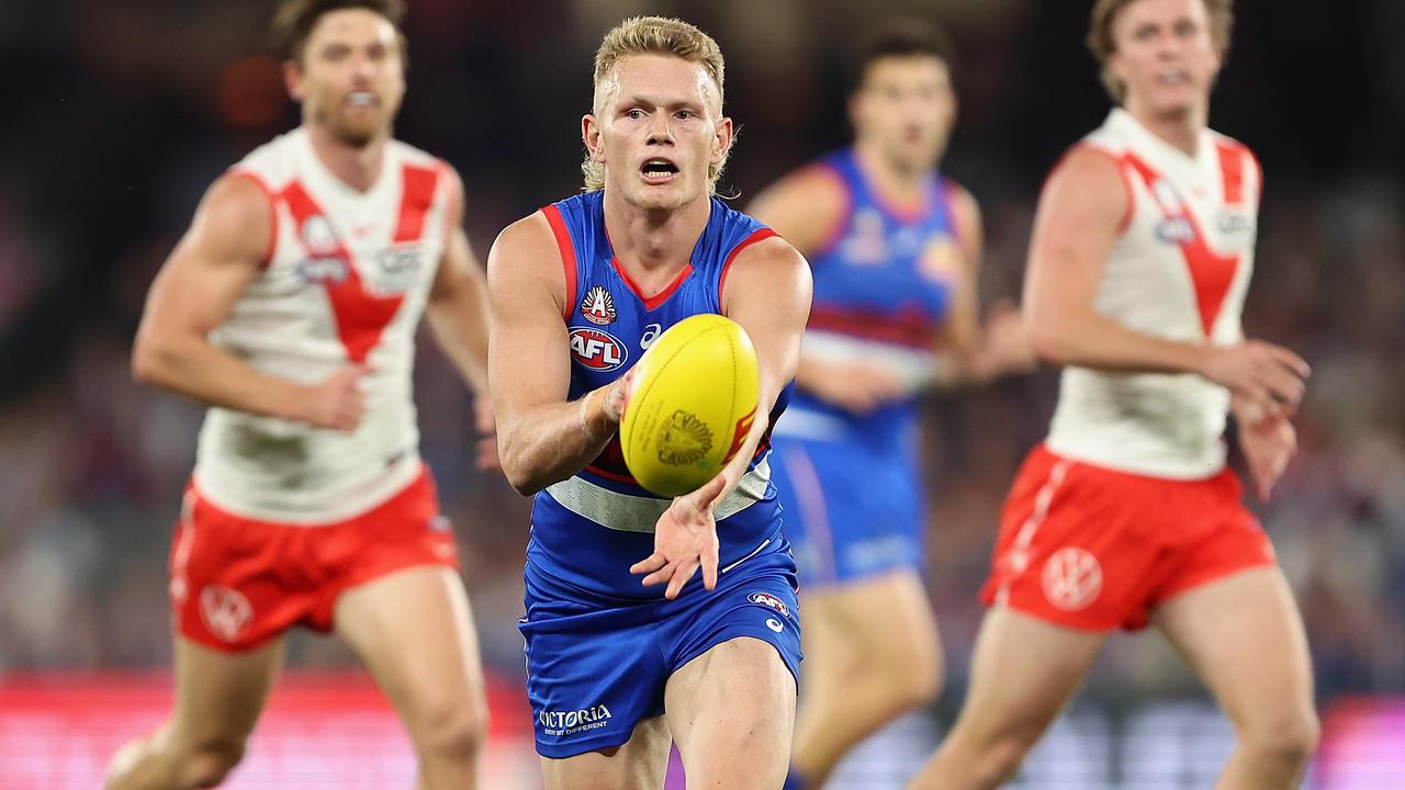 Treloar back as Bulldogs swing changes for Dees test