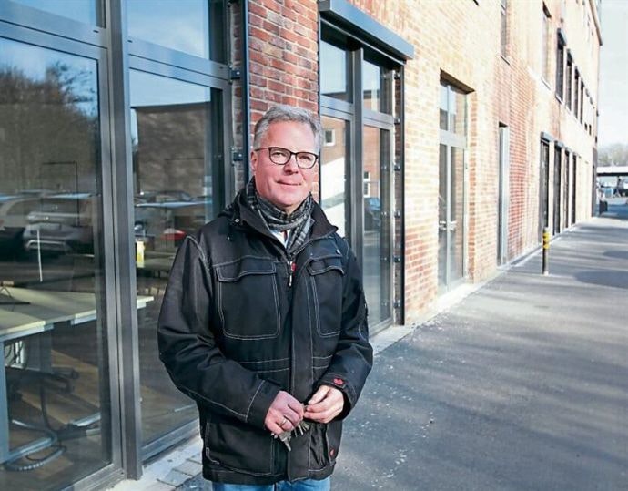Wohnen auf der Industriebrache: Investor will Leben ins alte Huwil-Werk ...