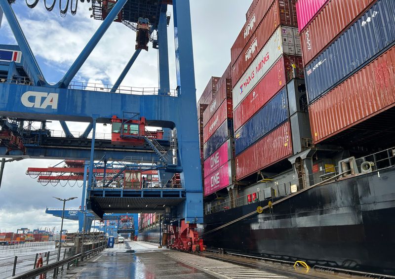 Deutsche Wirtschaft mit Schwung ins Jahr gestartet: Exporte stützen ...
