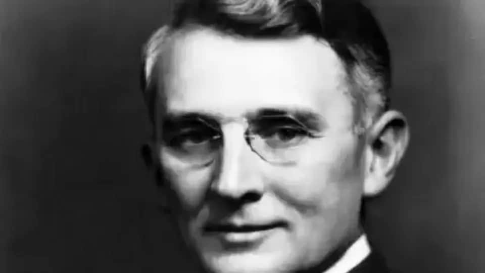Quote of the day by Dale Carnegie: 'Important things in the world have ...