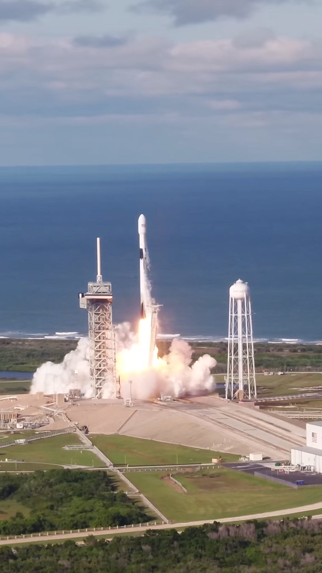 SpaceX rocket will hit moon