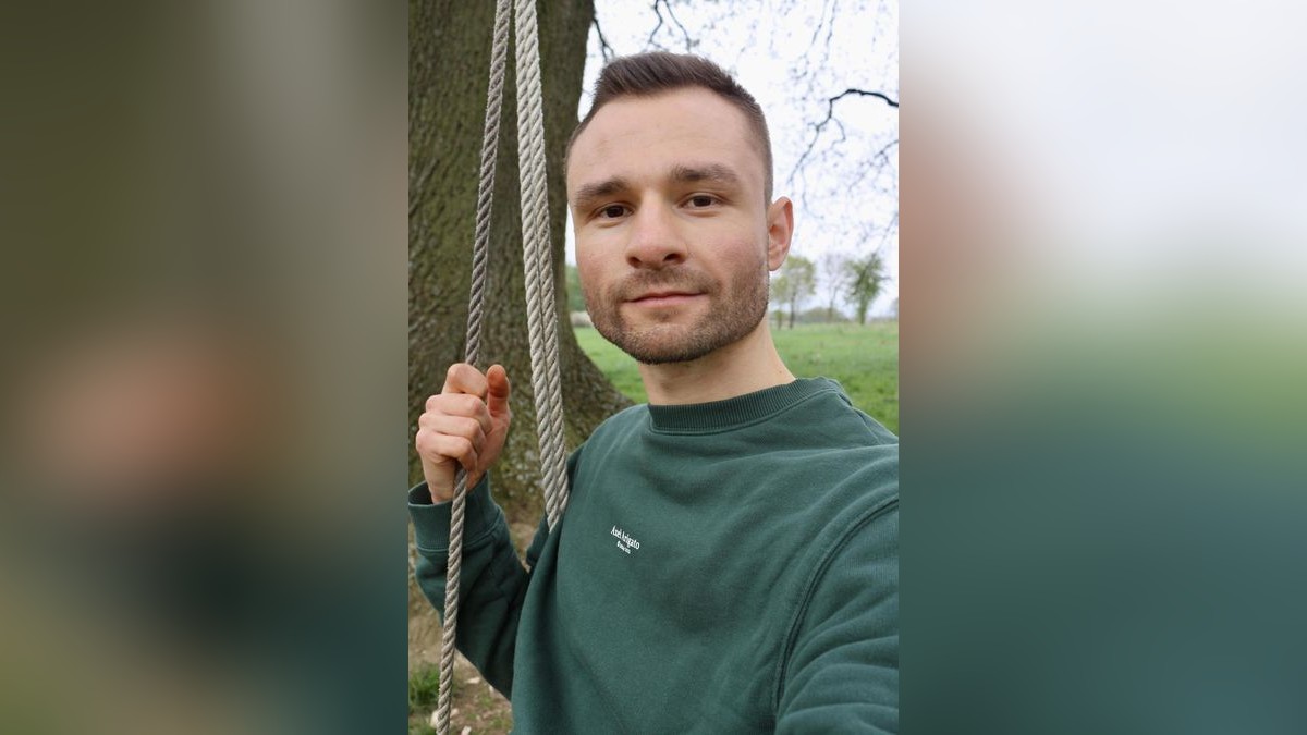 Kinder mit verbundenen Augen im Wald ausgesetzt – Mutter und Partner in ...
