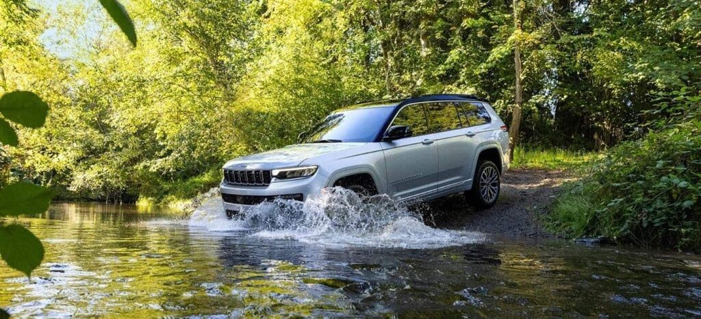 324 HP, 338 lb-ft torque, 528-mile range, 6,200 lbs of towing: 2026 ...