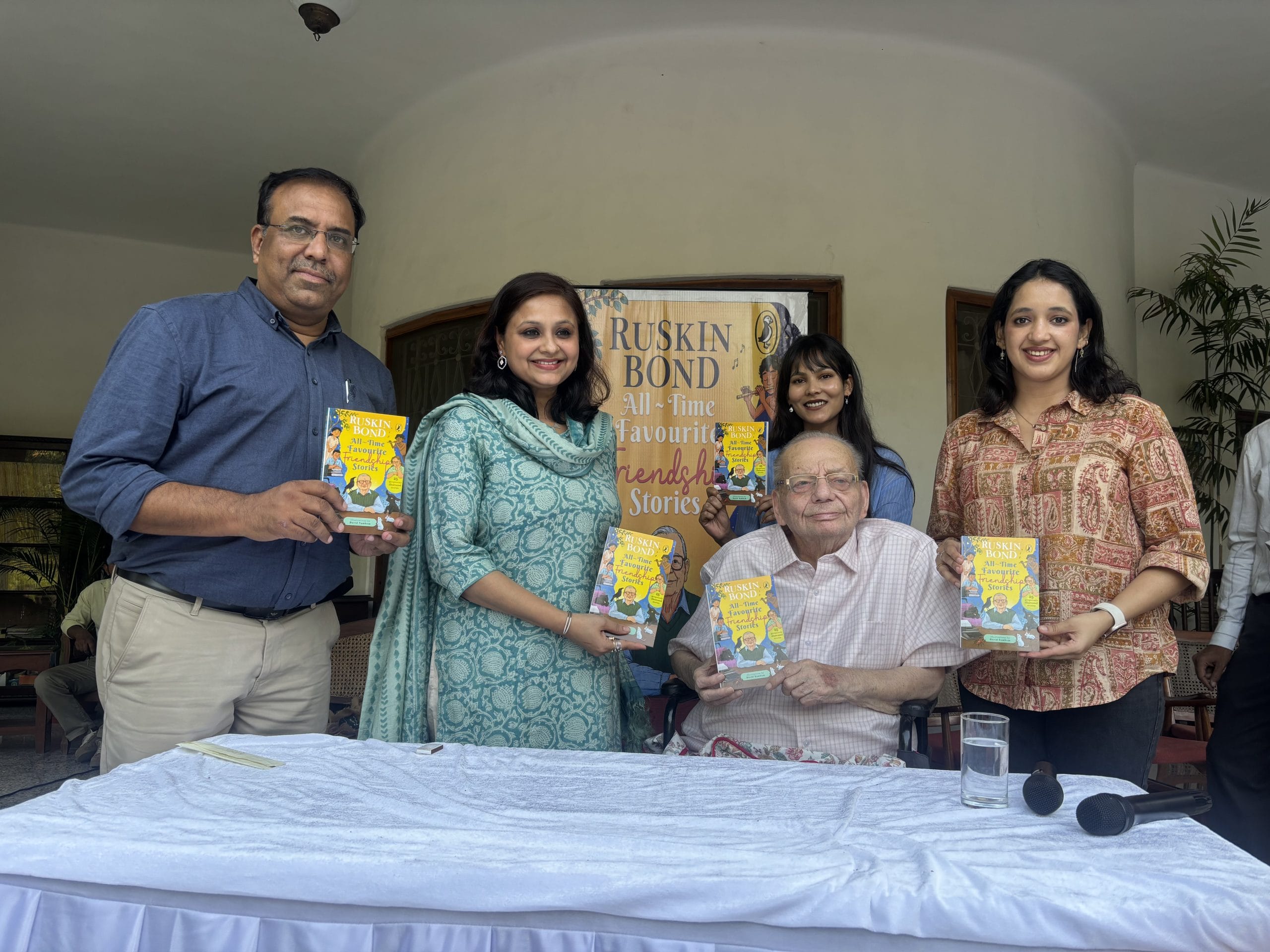 The name is Bond. How Ruskin Bond climbed Feroz Shah Kotla wall to see ...