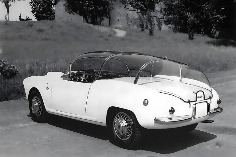 Quando il plexiglass rivoluzionò il car design