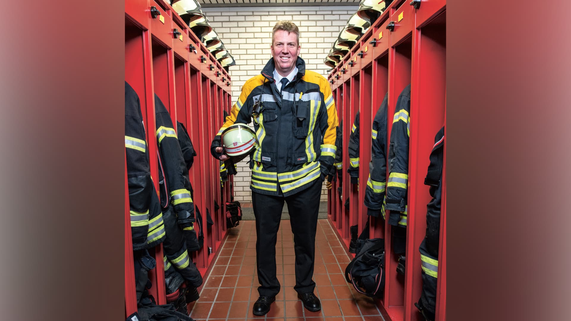 Ulmer Kommandant Adrian Röhrle: „Feuerwehr ist ein Mannschaftssport“