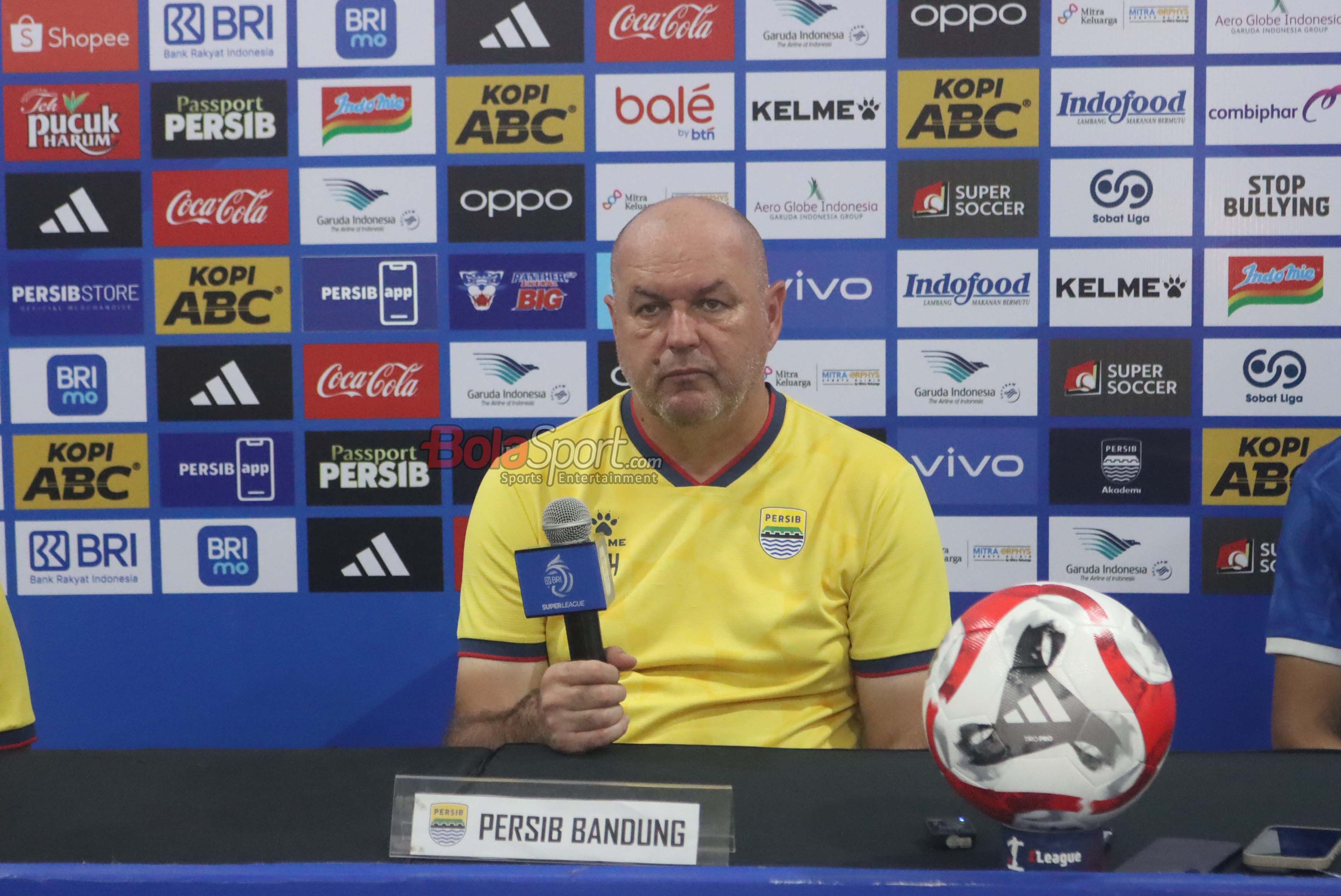 Bojan Hodak pastikan 2 pemain penting Persib absen lawan Persijap