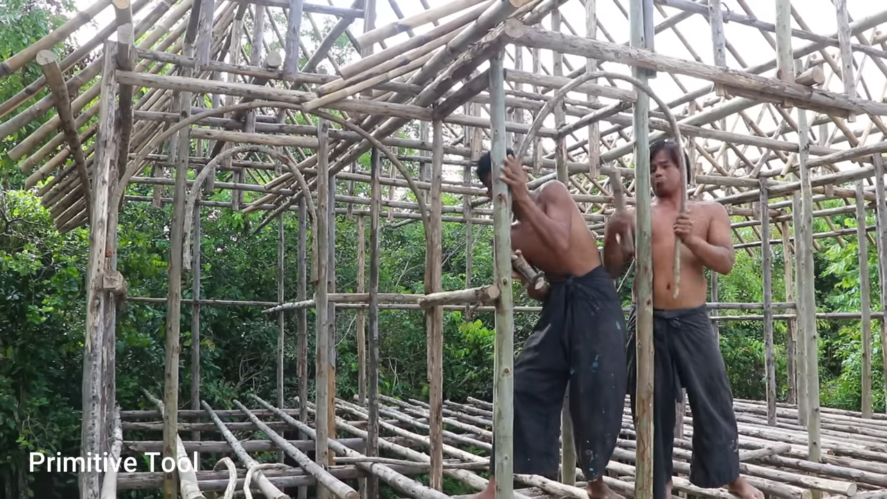 This man doesn’t know what normal houses look like — so he built this