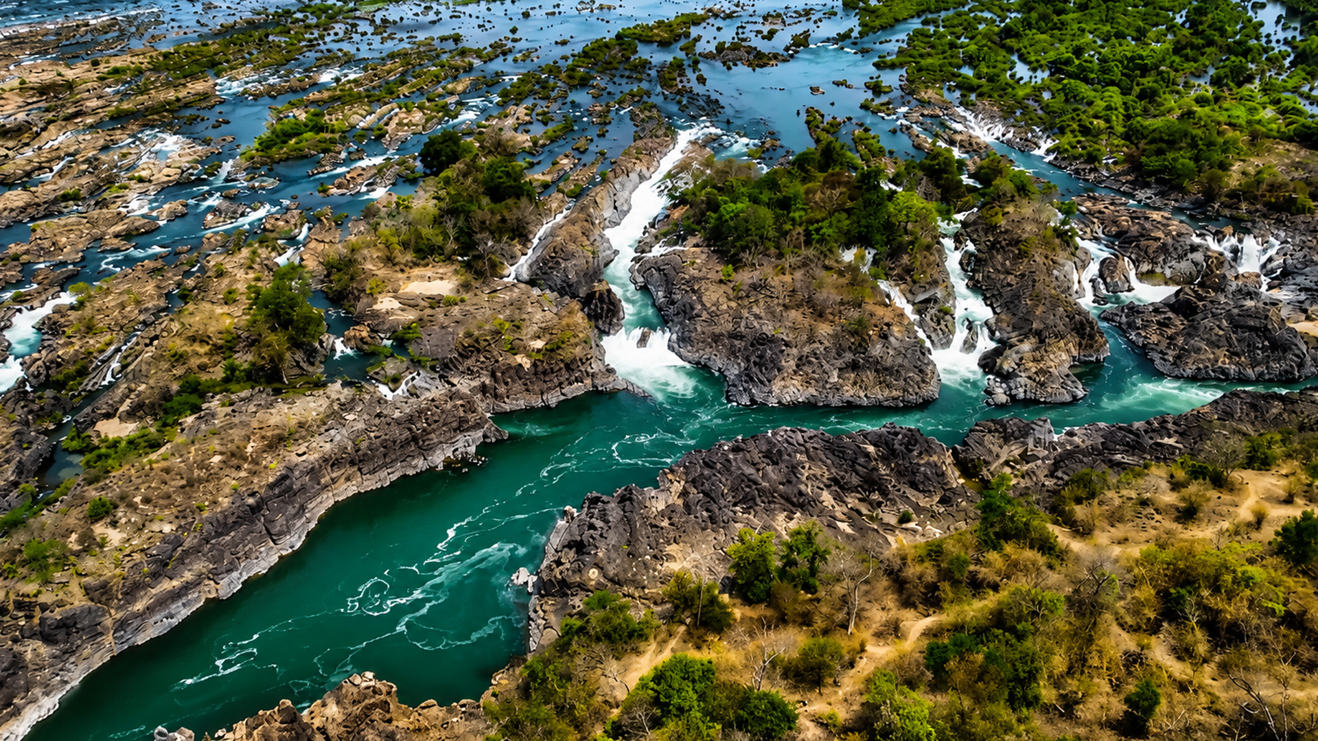 Warum teilt sich dieser Fluss in so viele Seitenarme?