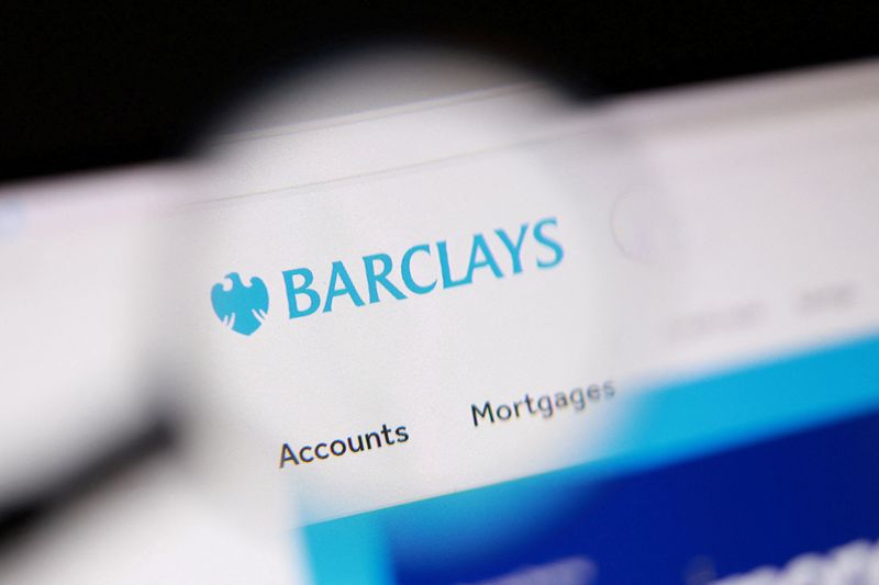 Barclays keeps $100 Brent oil forecast for 2026 but risks skew higher