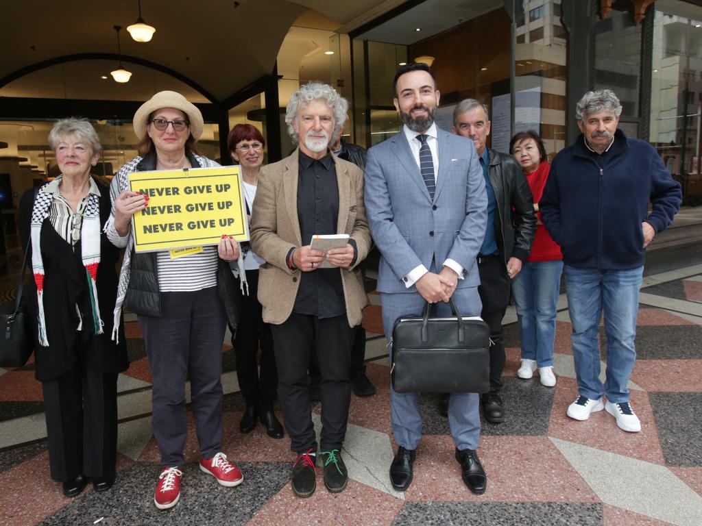 ‘Disturbing’ detail as artist cleared of charge