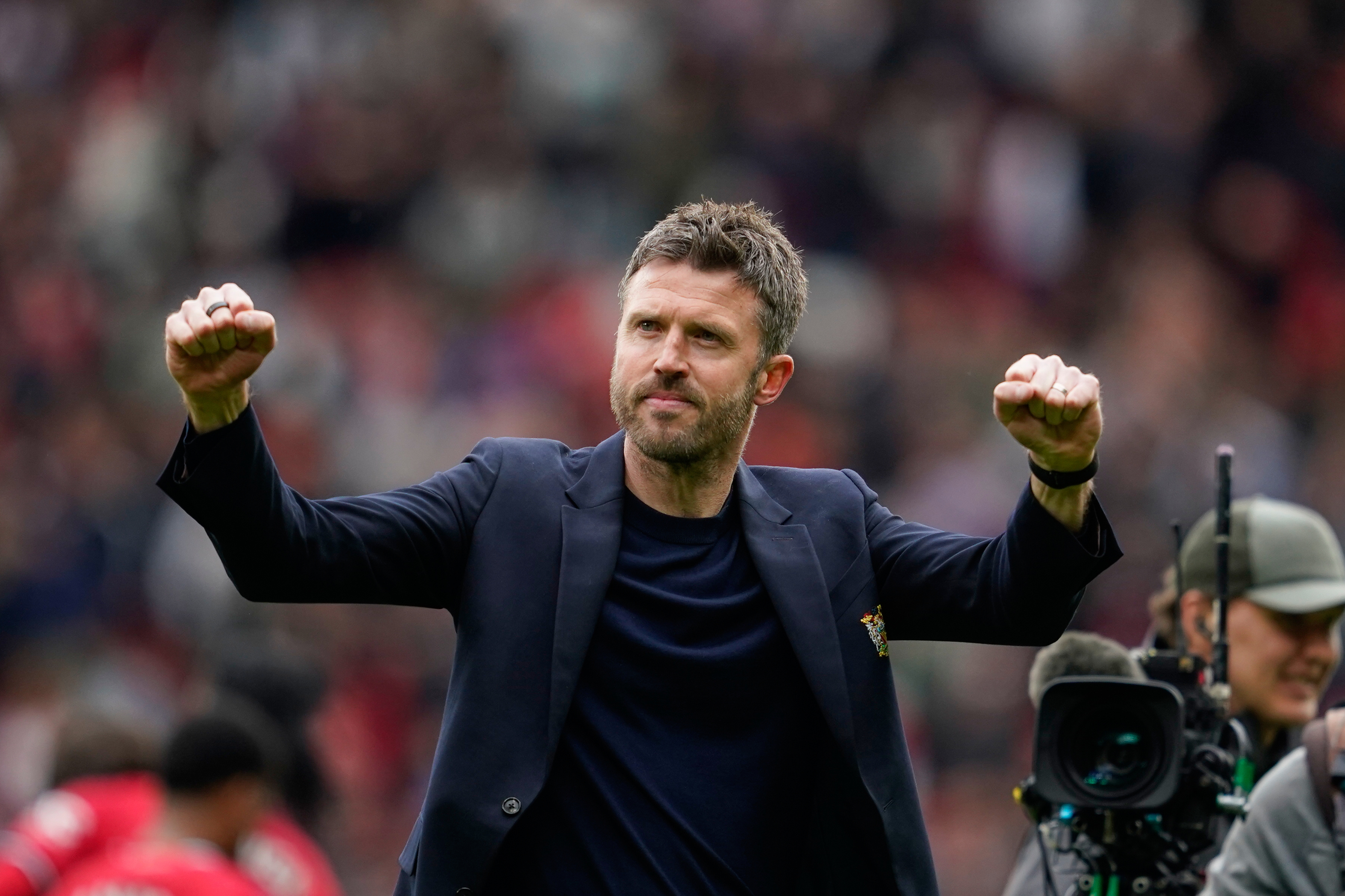 Manchester United makes Carrick permanent coach on 2-year contract