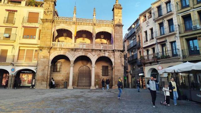 Plasencia sanciona a una compañía telefónica por retrasos en el cambio ...