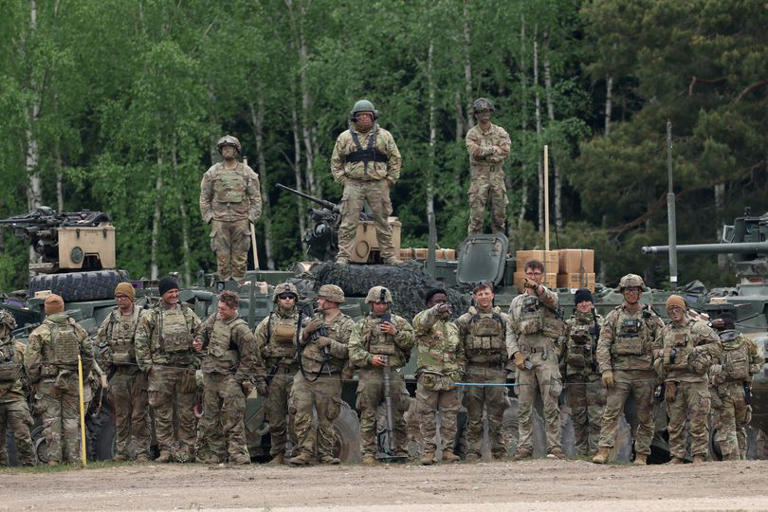 Donald Trump suddenly moves 5,000 troops to Poland amid Putin nuclear ...