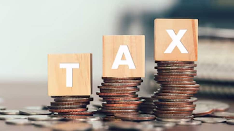 New tax vs old tax regime: Which one saves you more money? Compare your ...