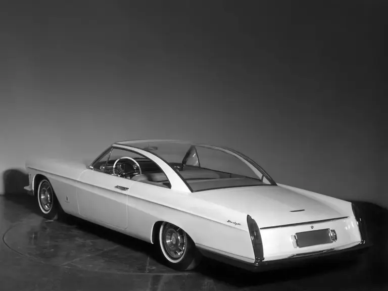 Quando il plexiglass rivoluzionò il car design