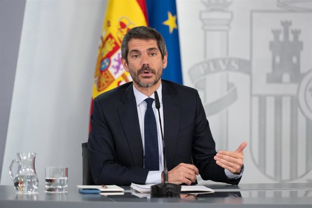 Urtasun dice que Sumar protegerá al Gobierno progresista pese a la ...