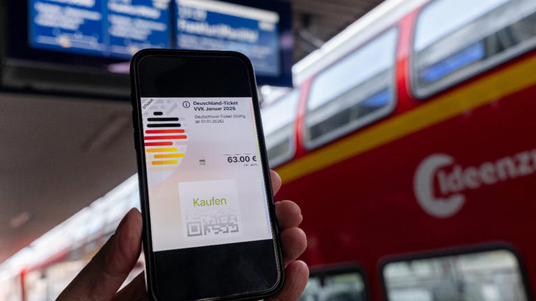 Deutschlandticket-Besitzer aufgepasst: Betrüger verschicken „letzte ...