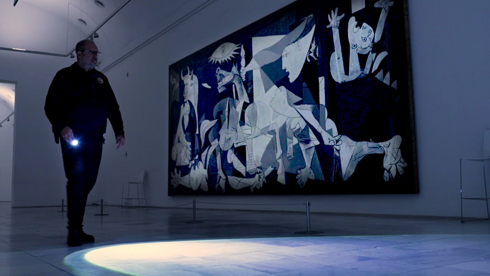 Una noche en el Reina Sofía, cuando El Guernica se queda a oscuras