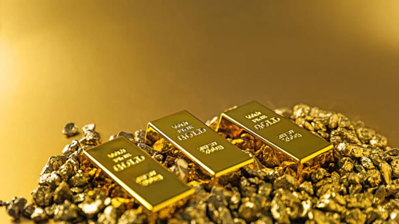 Gold prices fall sharply in Hyderabad, bringing huge relief for wedding ...