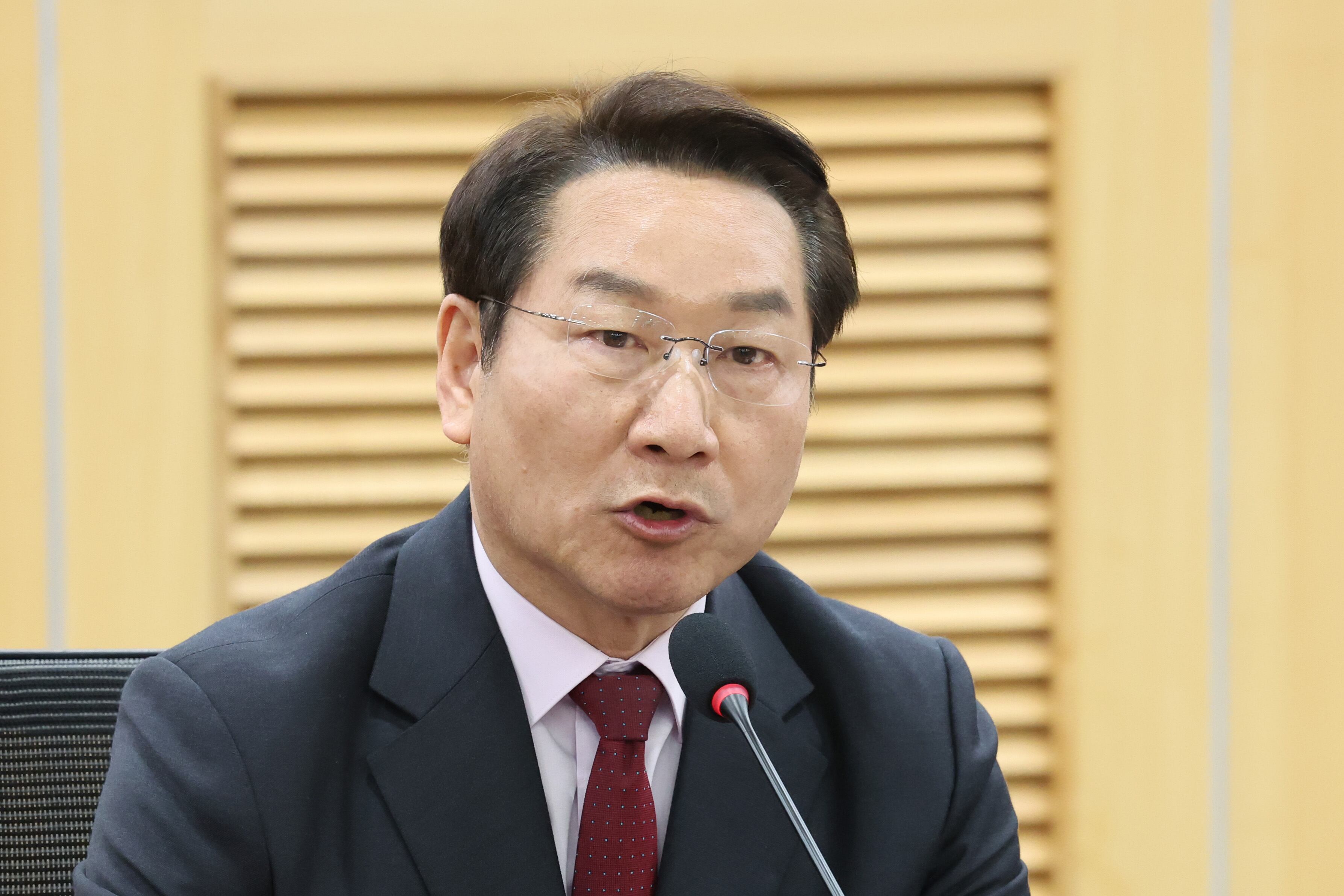 Incheon mayor Yoo skips election law trial, faces arrest threat