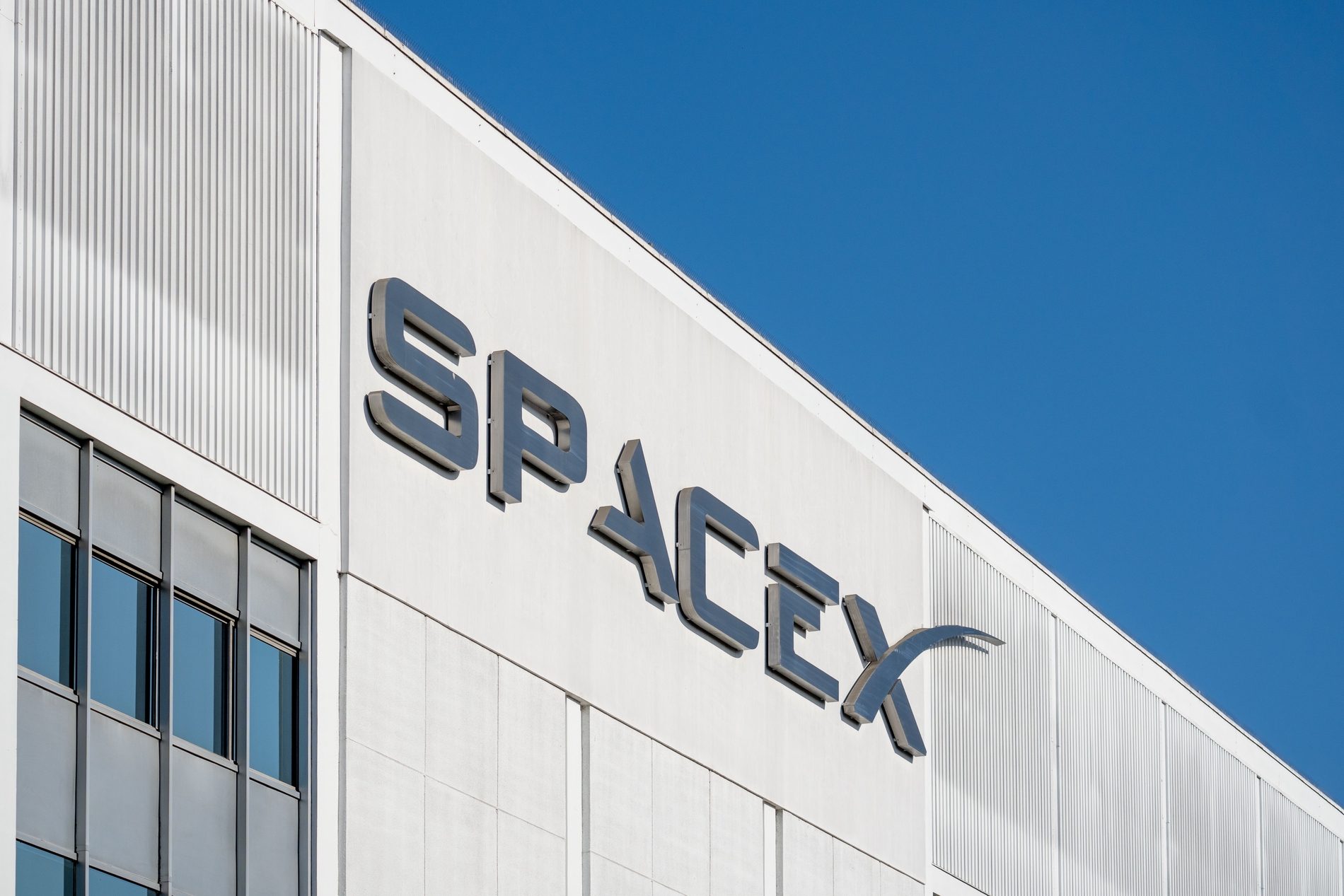 SpaceX files for IPO amid major institutional moves