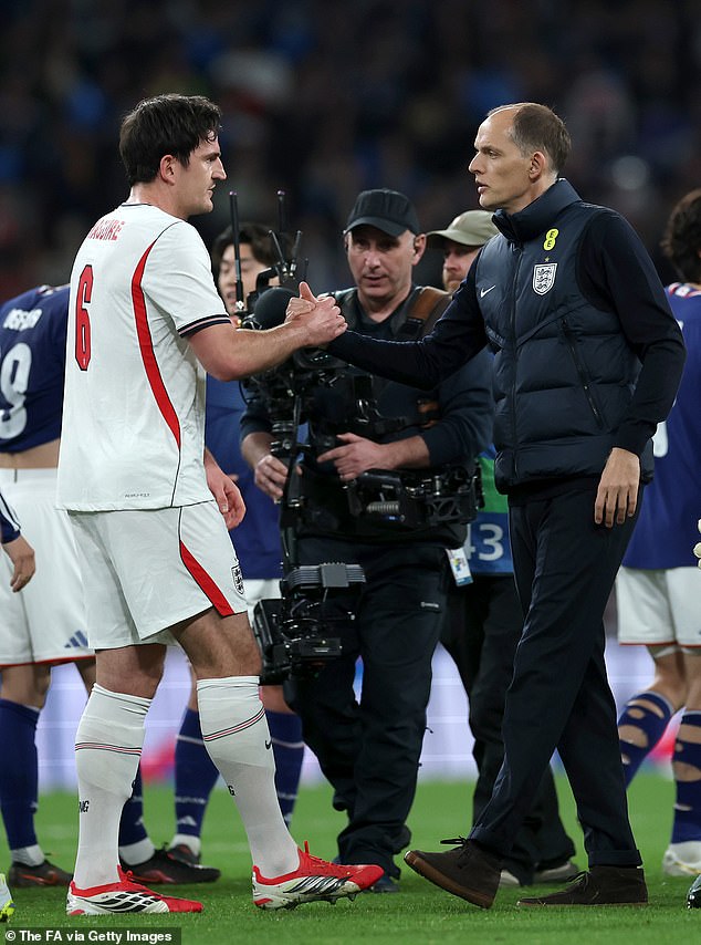‘Can the King not step in?’: Angry England fans hit out at Thomas ...