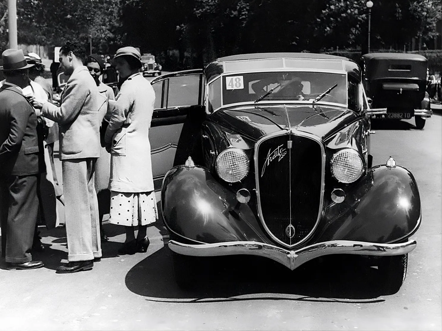 Quando il plexiglass rivoluzionò il car design