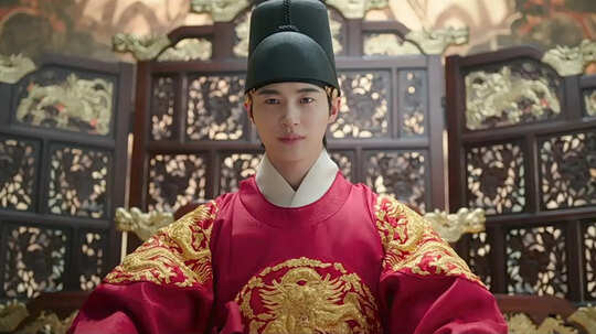 Perfect Crown to delete controversial coronation scene? New accusation ...
