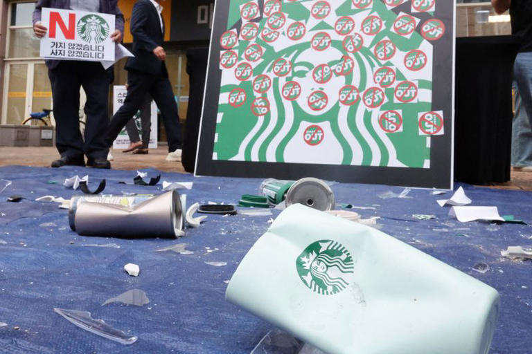 South Korean ministry to shun Starbucks vouchers in 'Tank Day' campaign ...