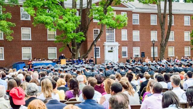 Gen Z turns on AI as graduates boo speakers amid uncertain job market