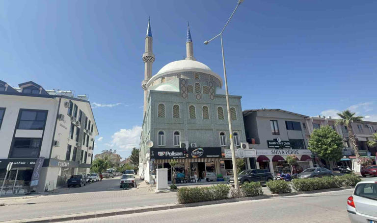 Dualarla meyhane açan eski imam tepkilerin odağında