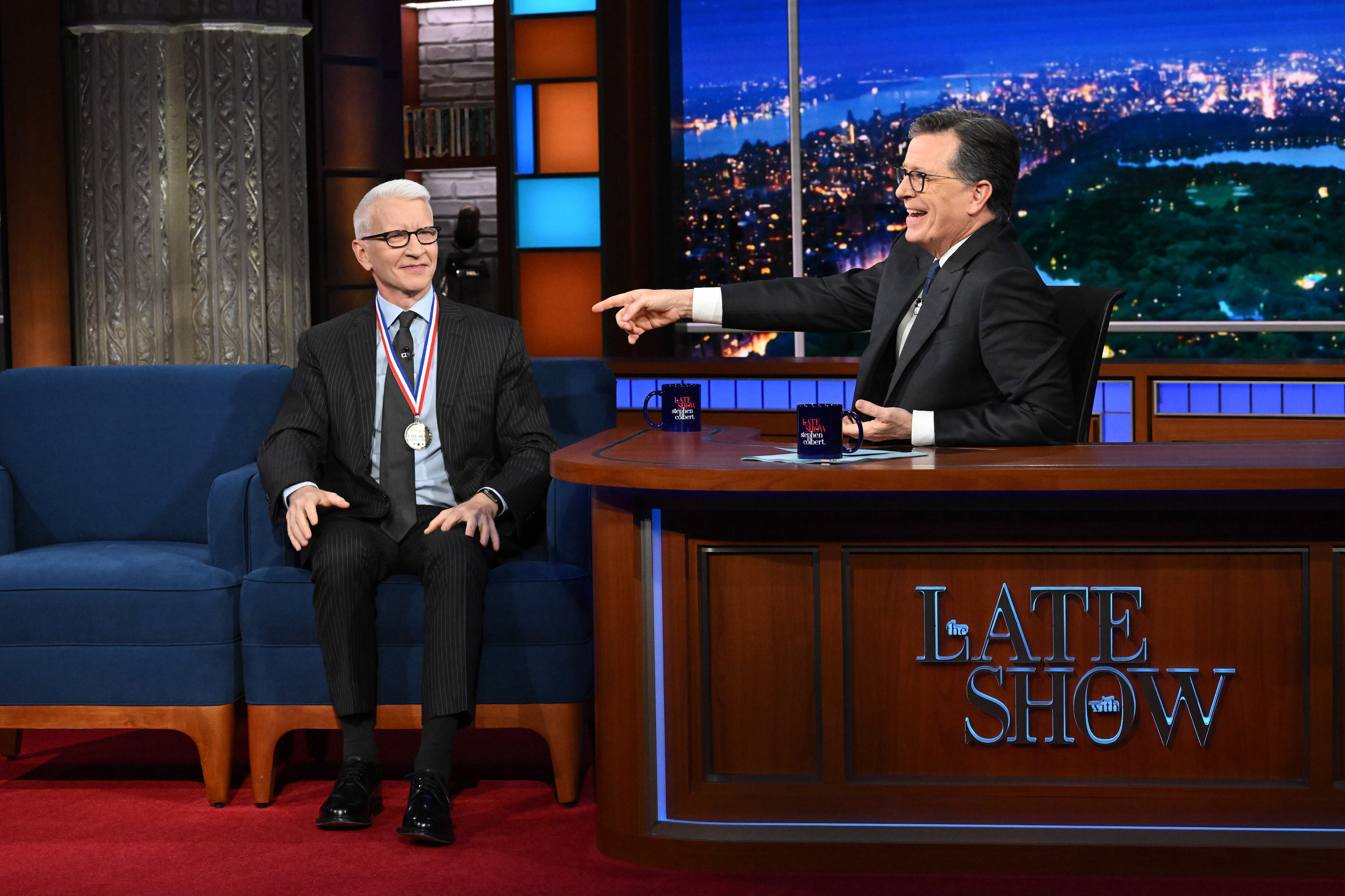 CBS’ '60 Minutes' star who quit backs Stephen Colbert in TV tribute